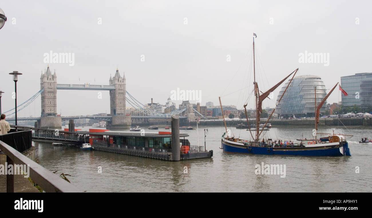Thames barge hi-res stock photography and images - Alamy
