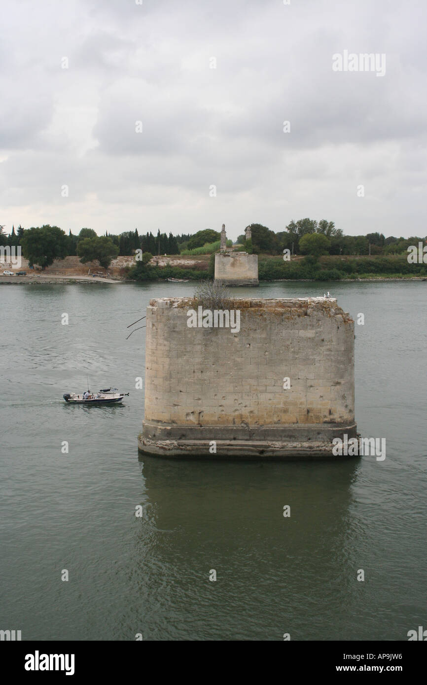 Bridge in arles hi-res stock photography and images - Alamy