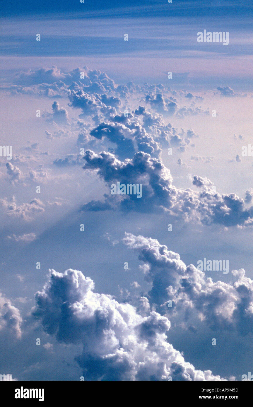 Blue sky with dramatic cloud formations Stock Photo - Alamy