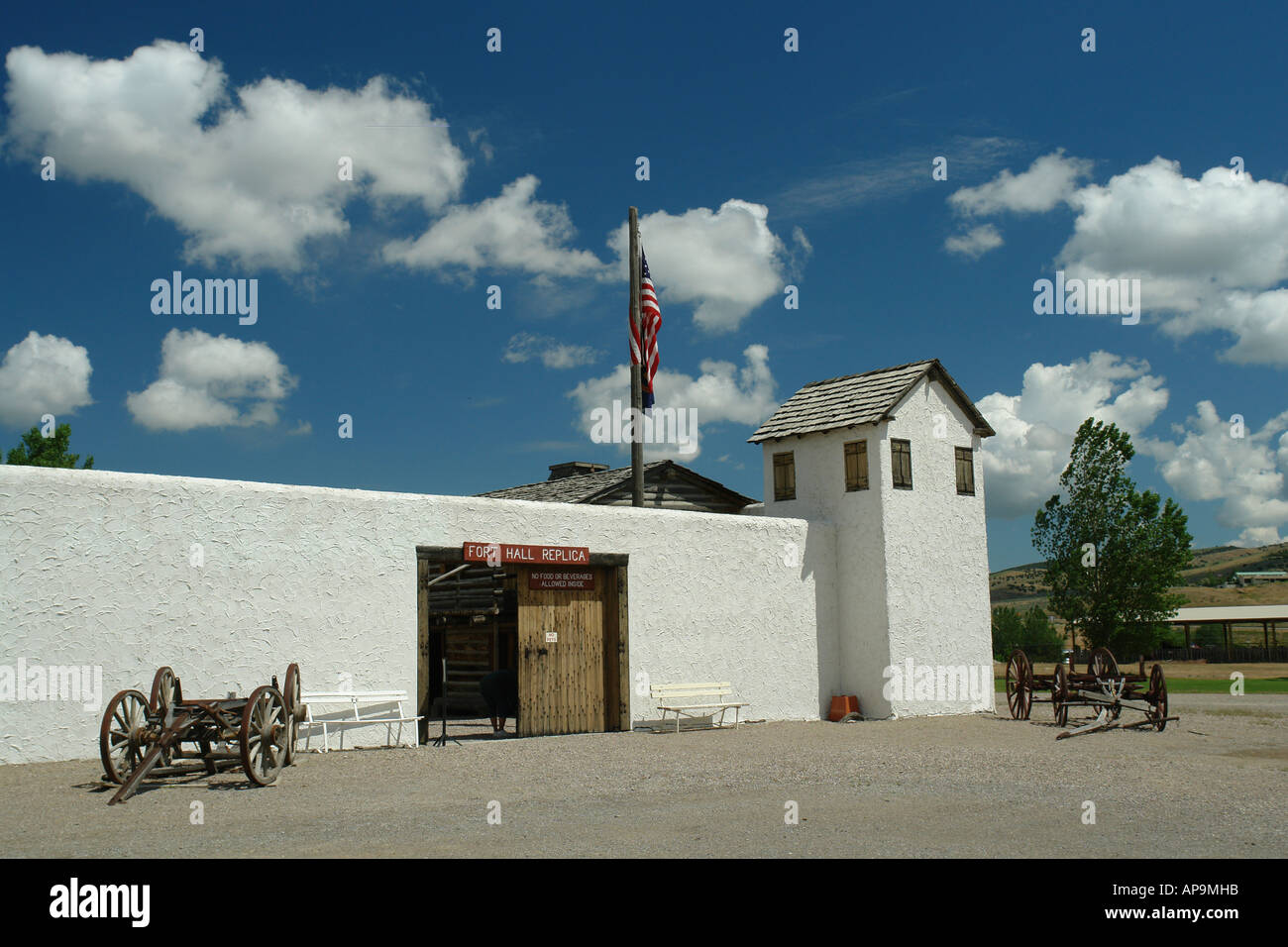Fort hall replica hi-res stock photography and images - Alamy