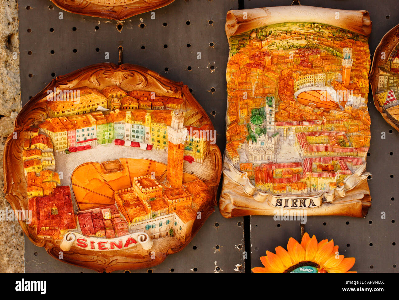 Hand painted italian plates hi-res stock photography and images - Alamy