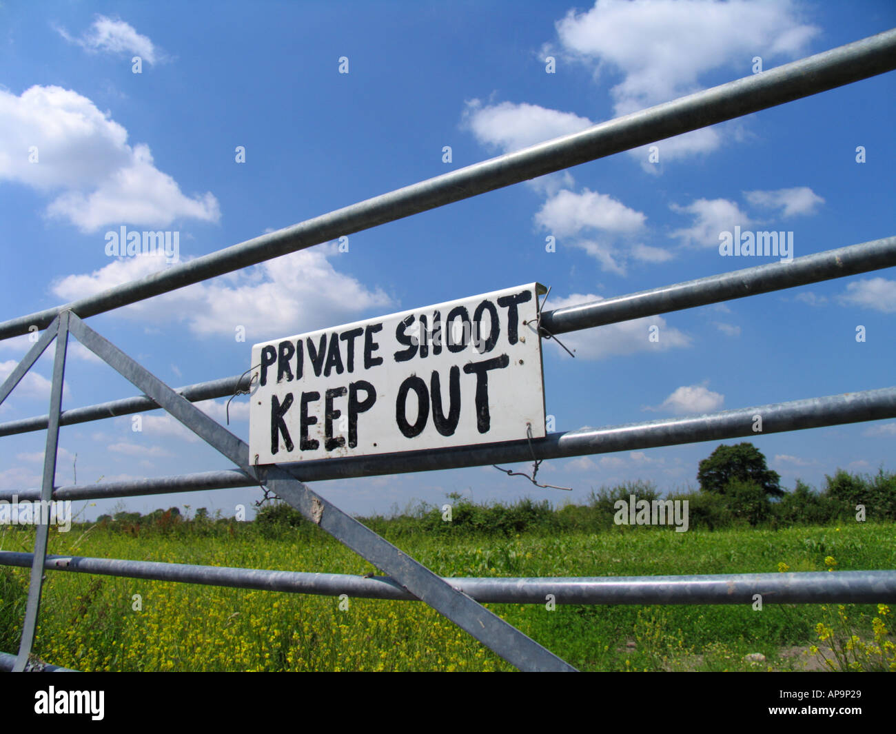 Farm Gate with hand painted sign Stock Photo - Alamy