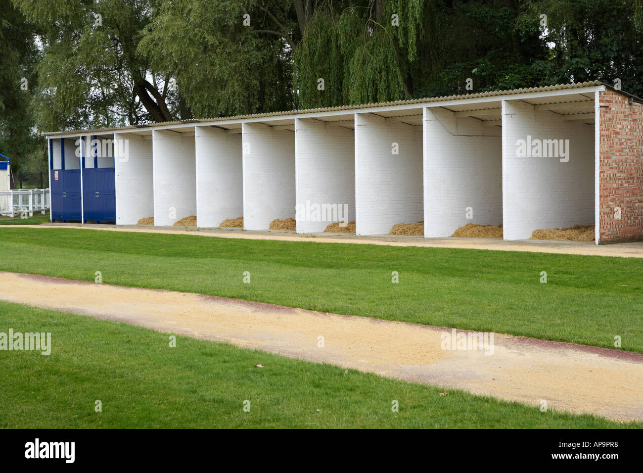 Empty stables hi-res stock photography and images - Alamy