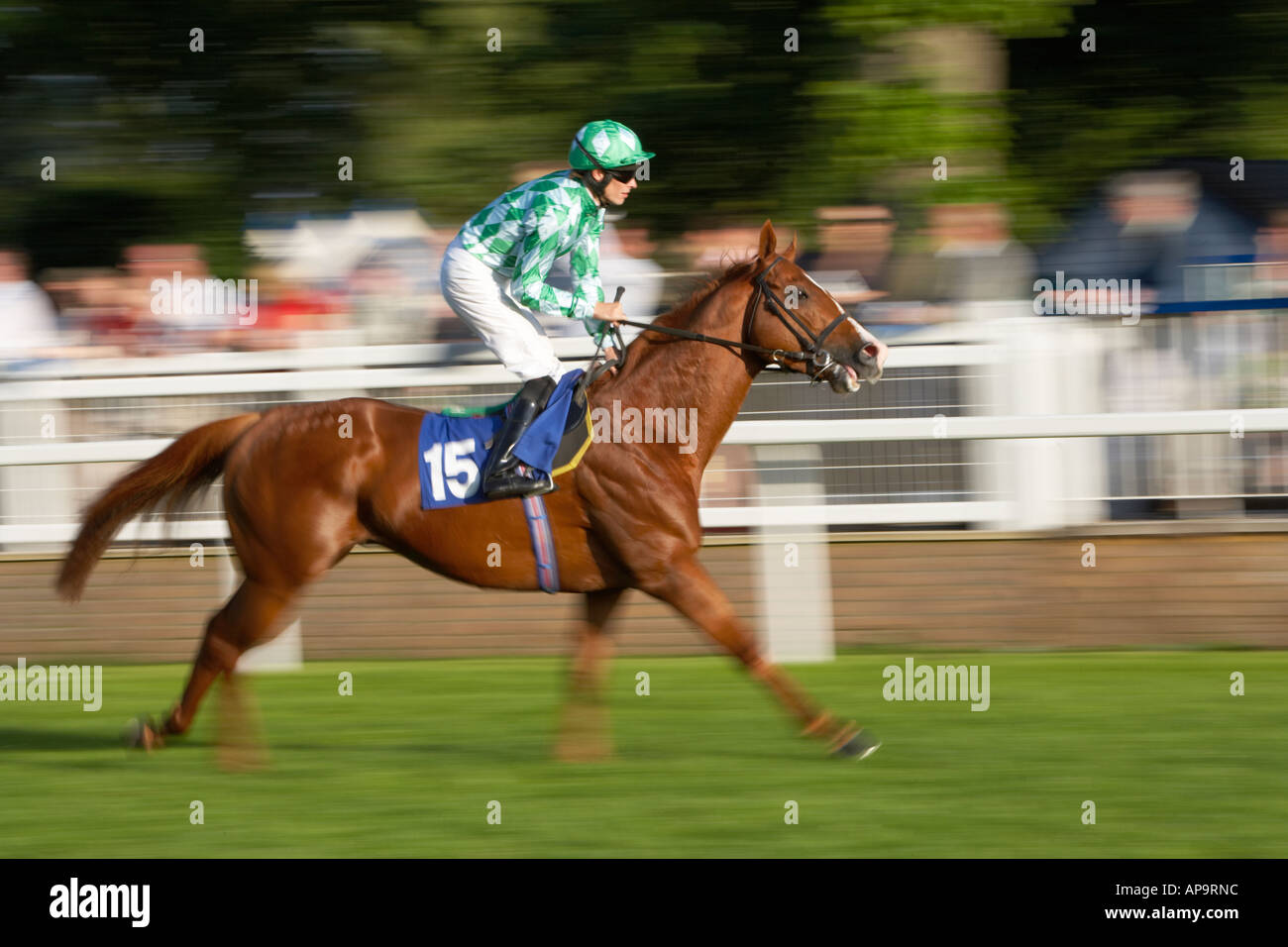 Royal windsor horse racing hi-res stock photography and images - Alamy