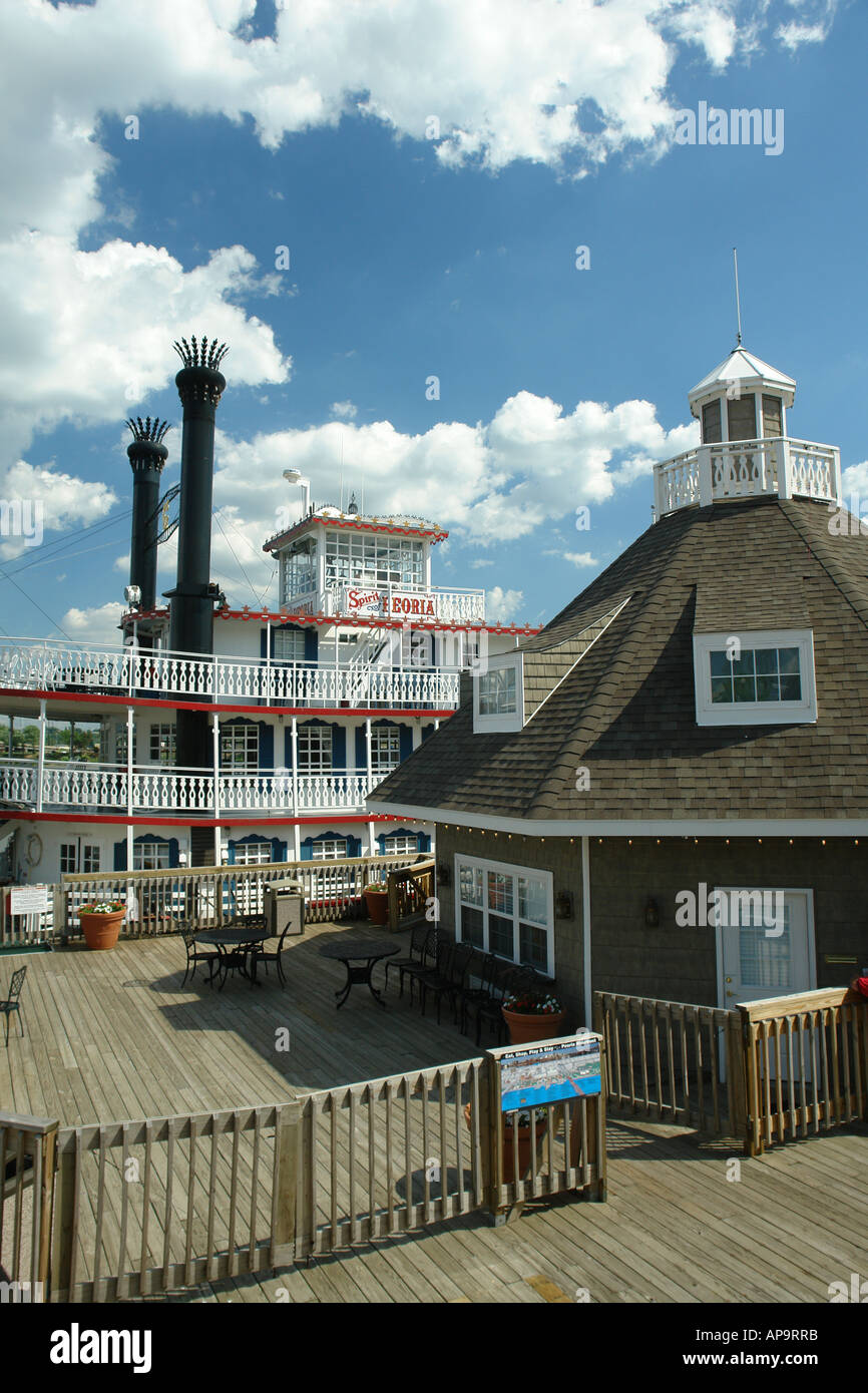 Riverfront cruises hi-res stock photography and images - Alamy