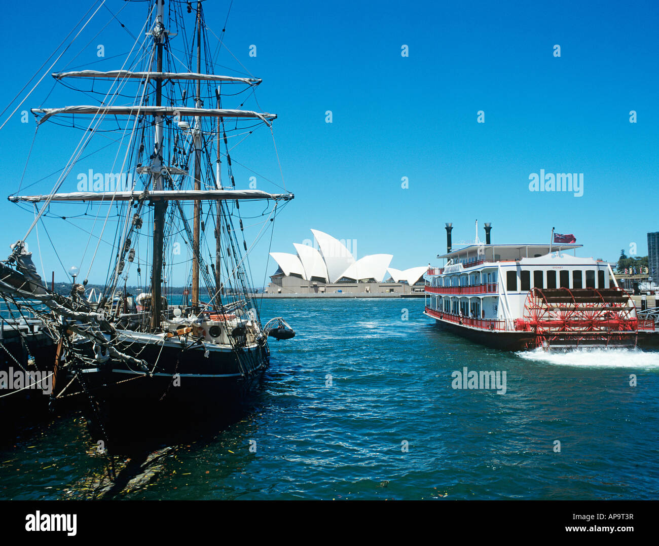 Boats and sydney opera house Stock Photo - Alamy