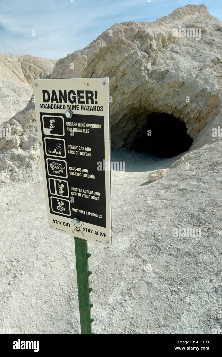 Abandoned borax mine with warning sign in "Death Valley National Park ...