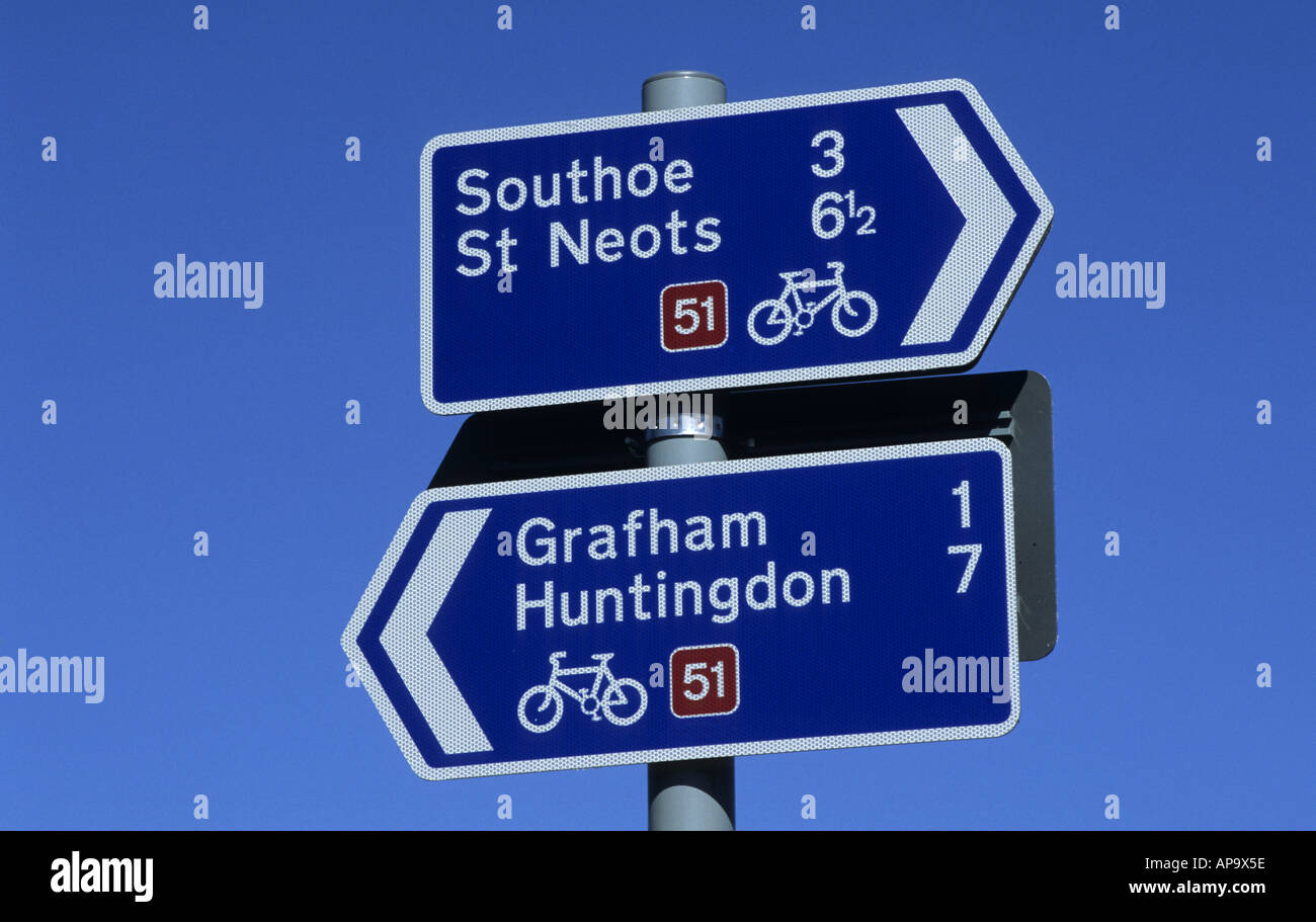 Cycle routes sign at Grafham Water, Cambridgeshire, England, UK Stock ...