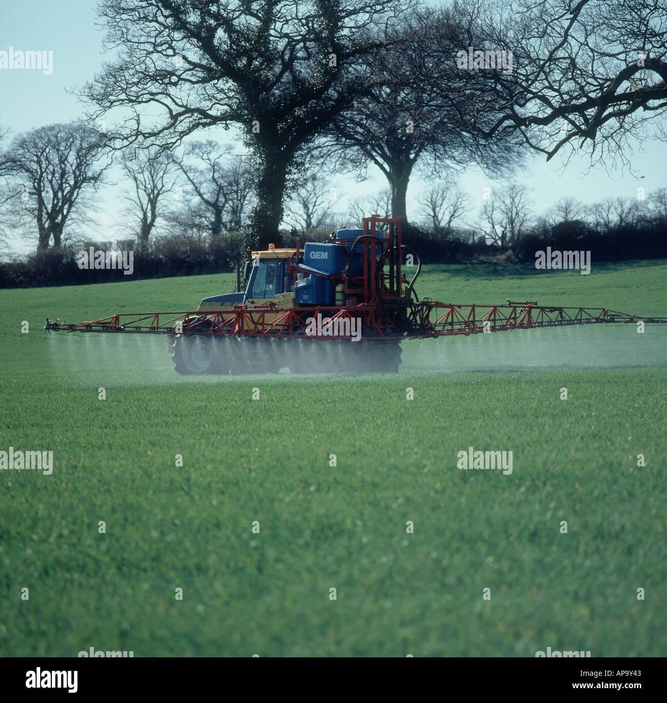 Fastrac tractor mounted sprayer spraying hi-res stock photography and ...