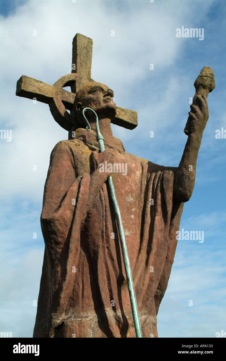 St aidan statue lindisfarne hi-res stock photography and images - Alamy