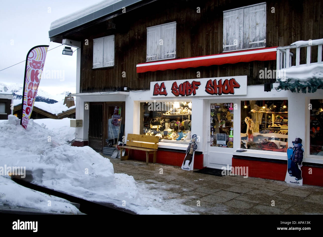 Surf shop hi-res stock photography and images - Alamy