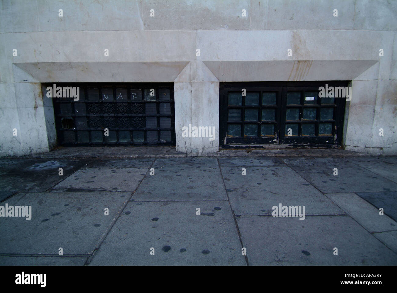 London Street windows Stock Photo - Alamy