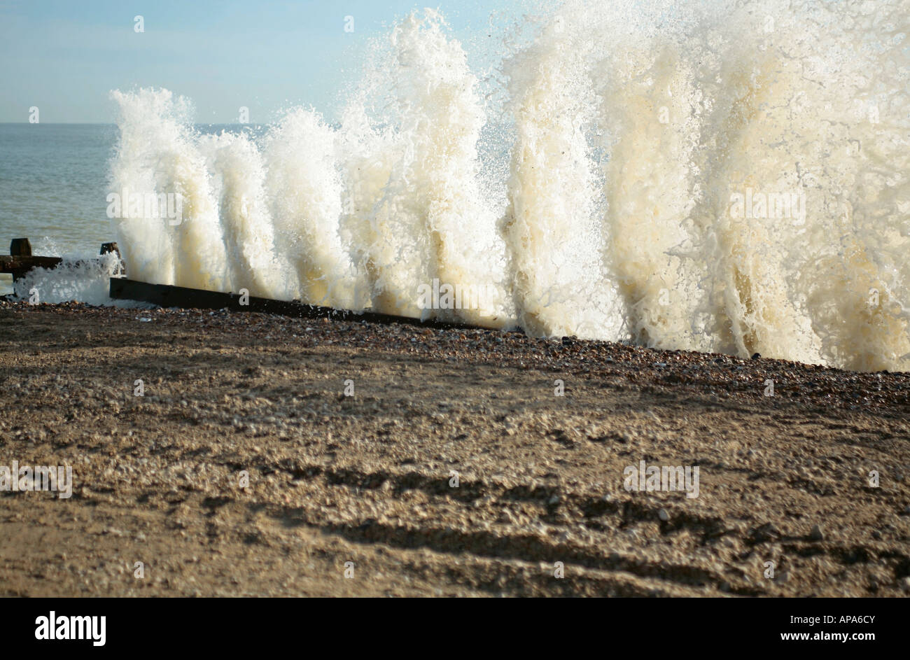 Beach sea wall groynes hi-res stock photography and images - Alamy