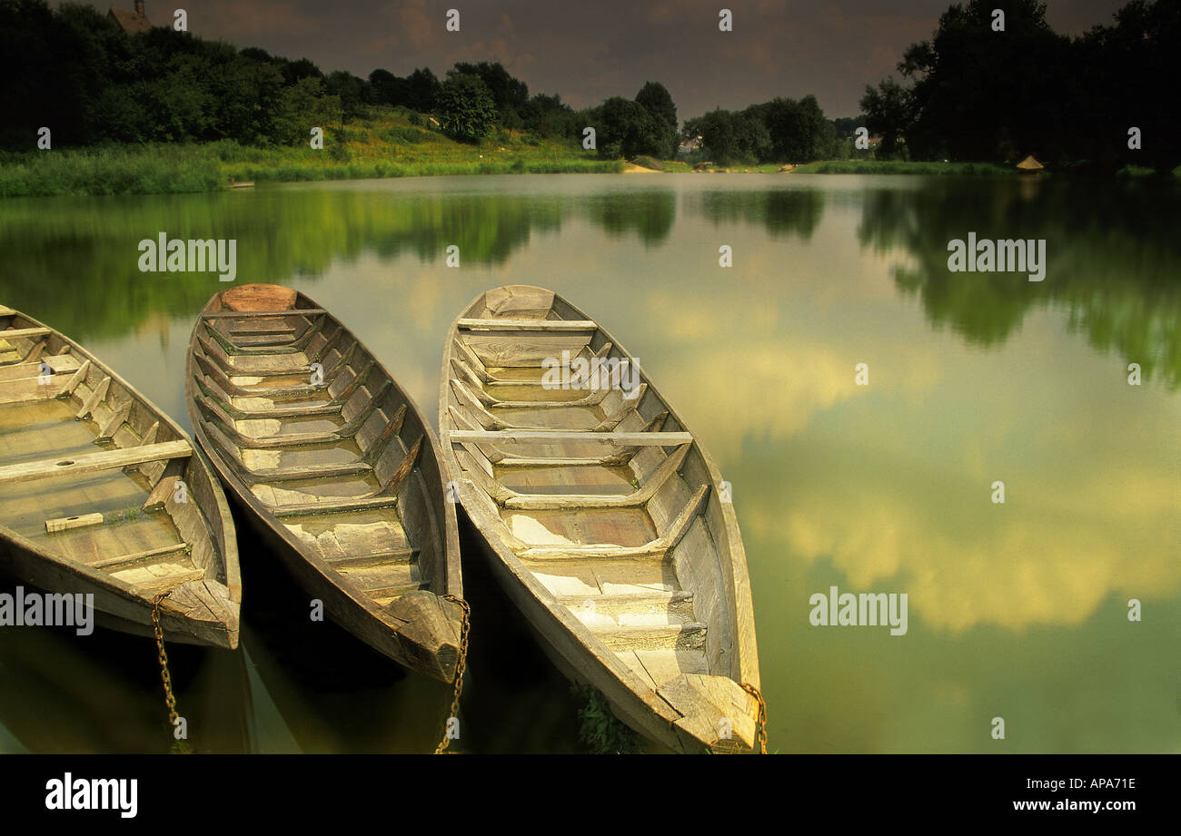 Fine wooden boats hi-res stock photography and images - Alamy