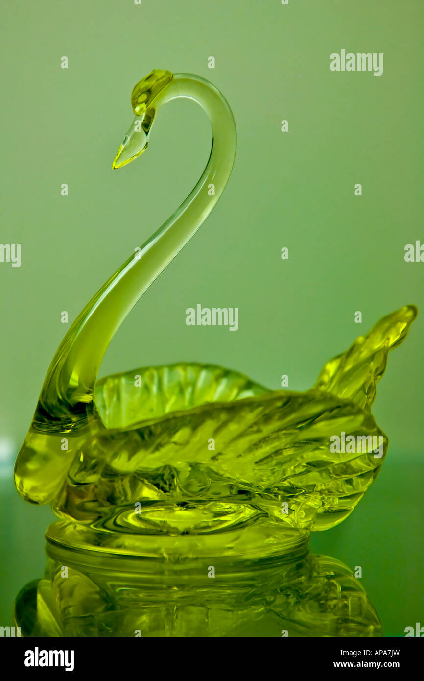 Green glass art hi-res stock photography and images - Alamy