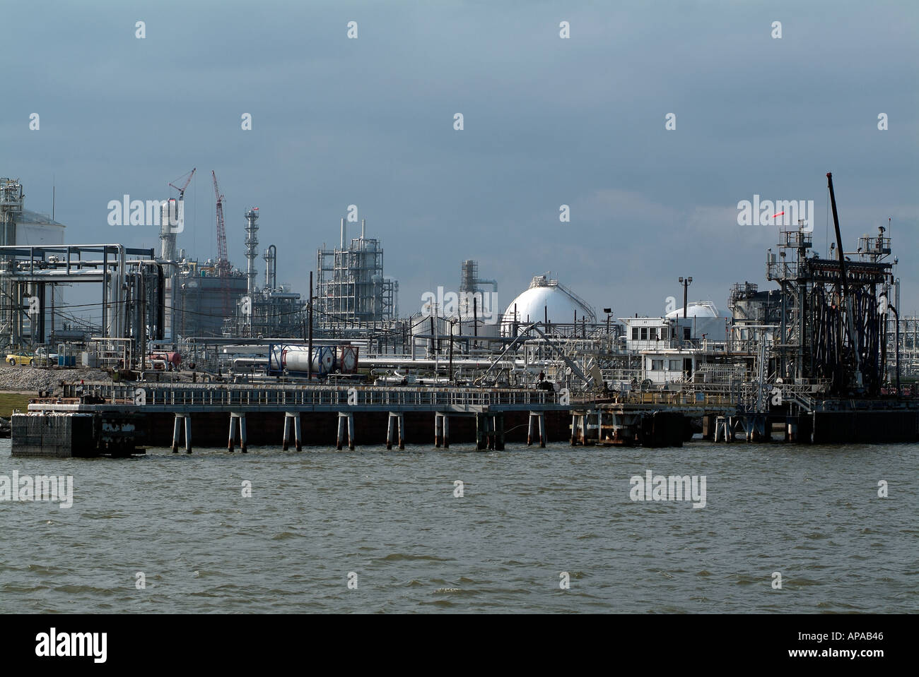 Petrochemical refinery texas hi-res stock photography and images - Alamy