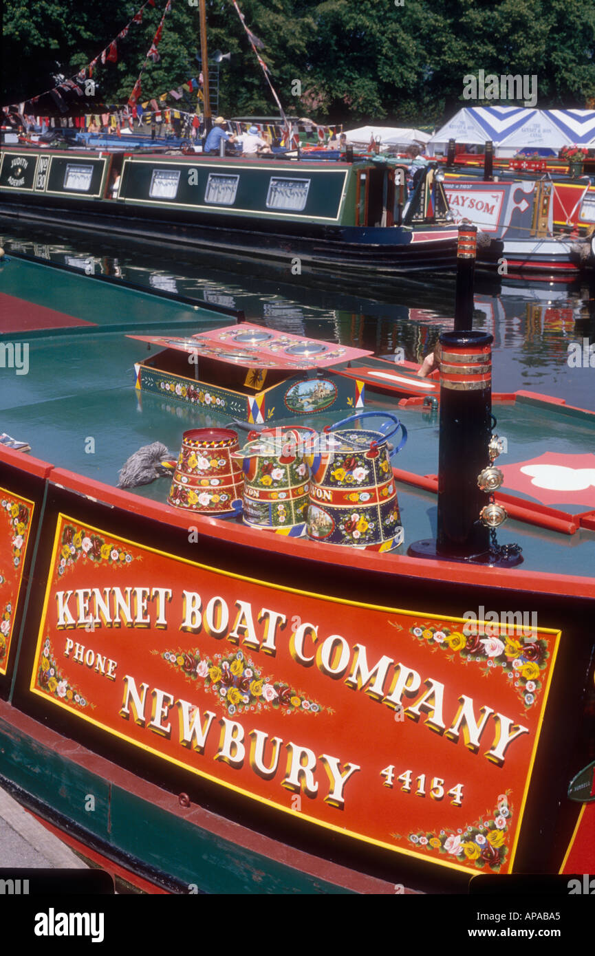 The traditionally passenger barge Avon on the Kennet and Avon canal at ...