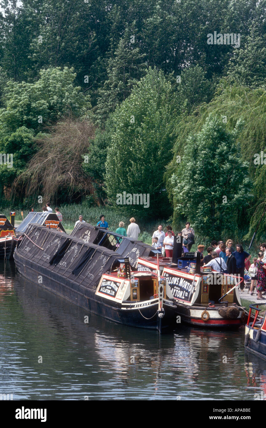 The 1908 FMC steam narrowboat President on the Grand Union Canal at ...