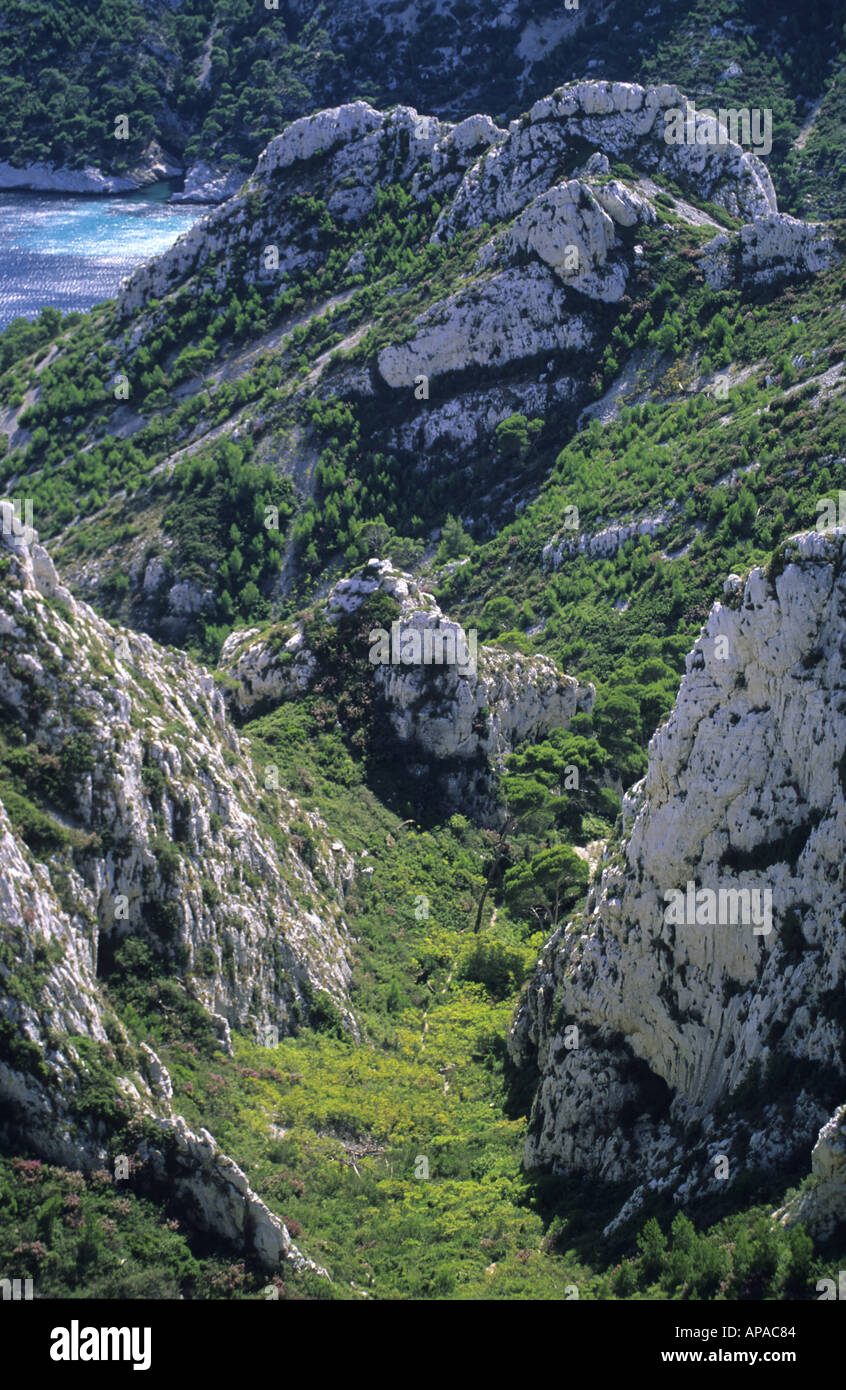 Rock shrub covered mountains and creeks between Morgiou and Sugiton ...