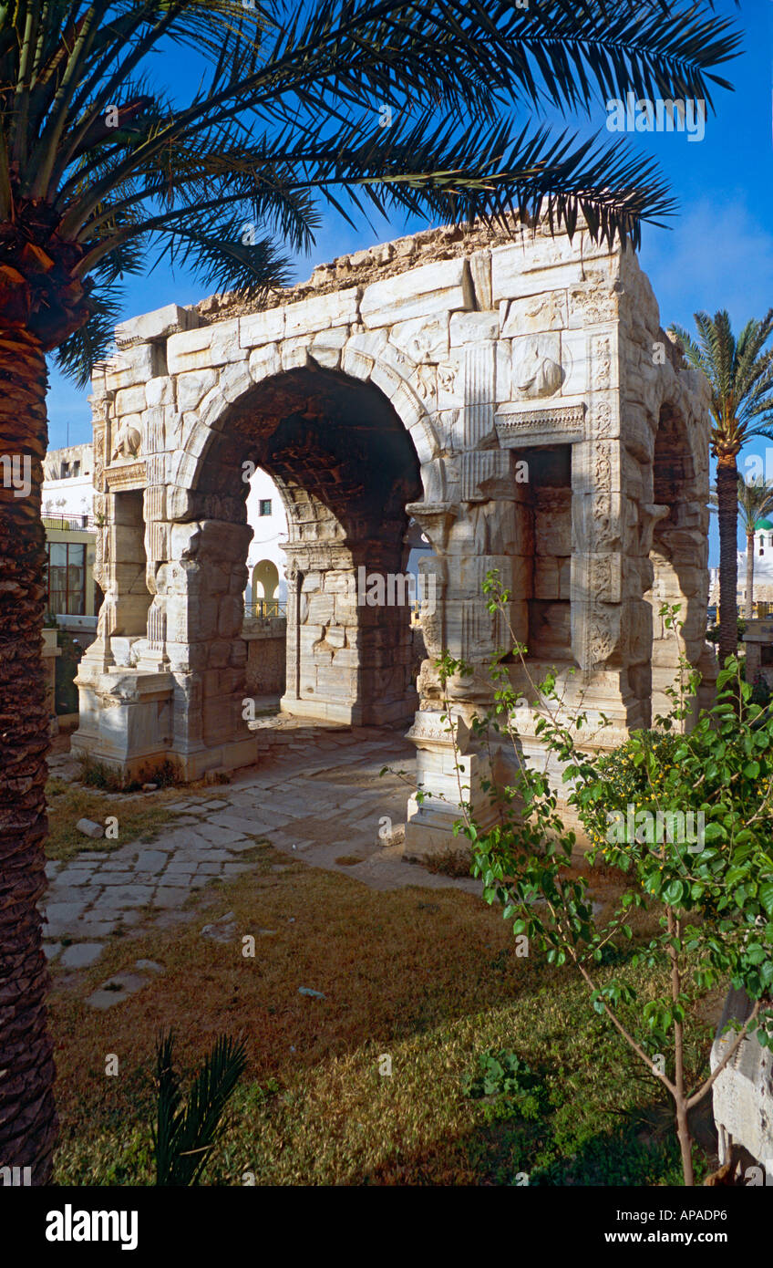 Marcus Aurelius triumphal arch, Tripoli, Libya Stock Photo - Alamy