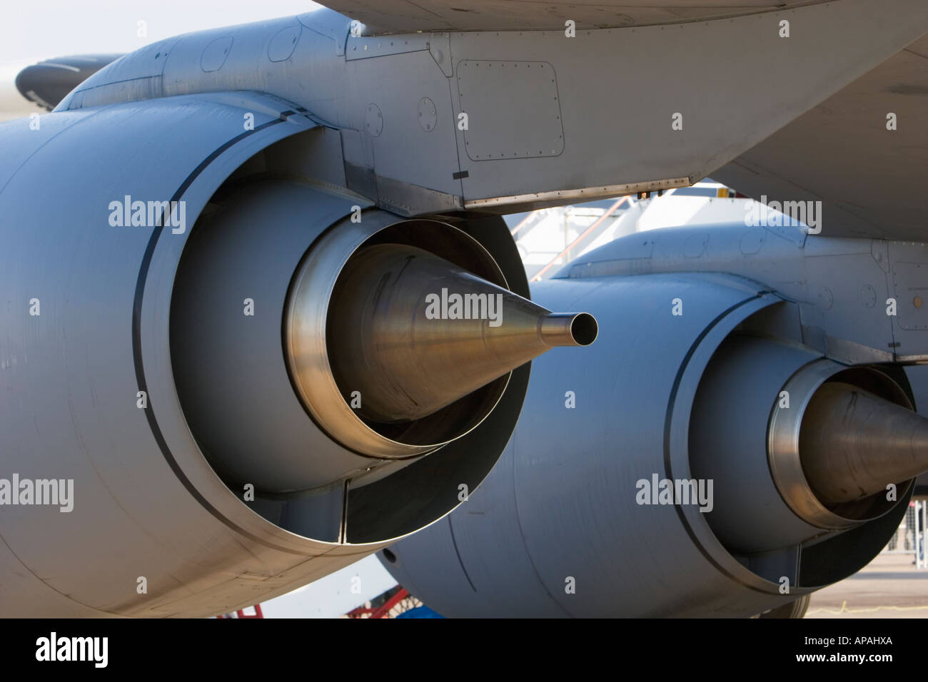 USAF KC-135R Stratotanker aircraft jet engines Stock Photo - Alamy