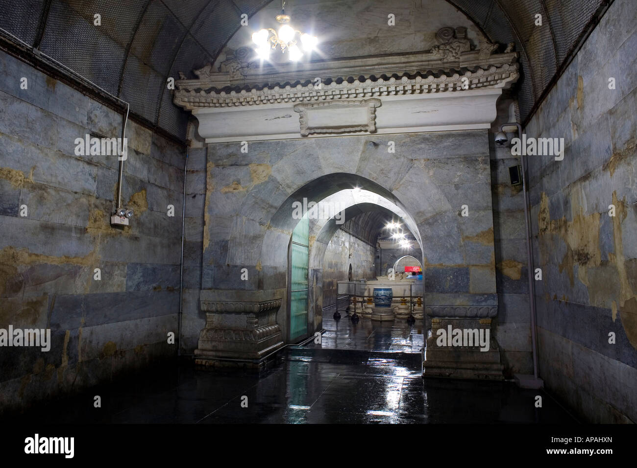 Basement ming hi-res stock photography and images - Alamy