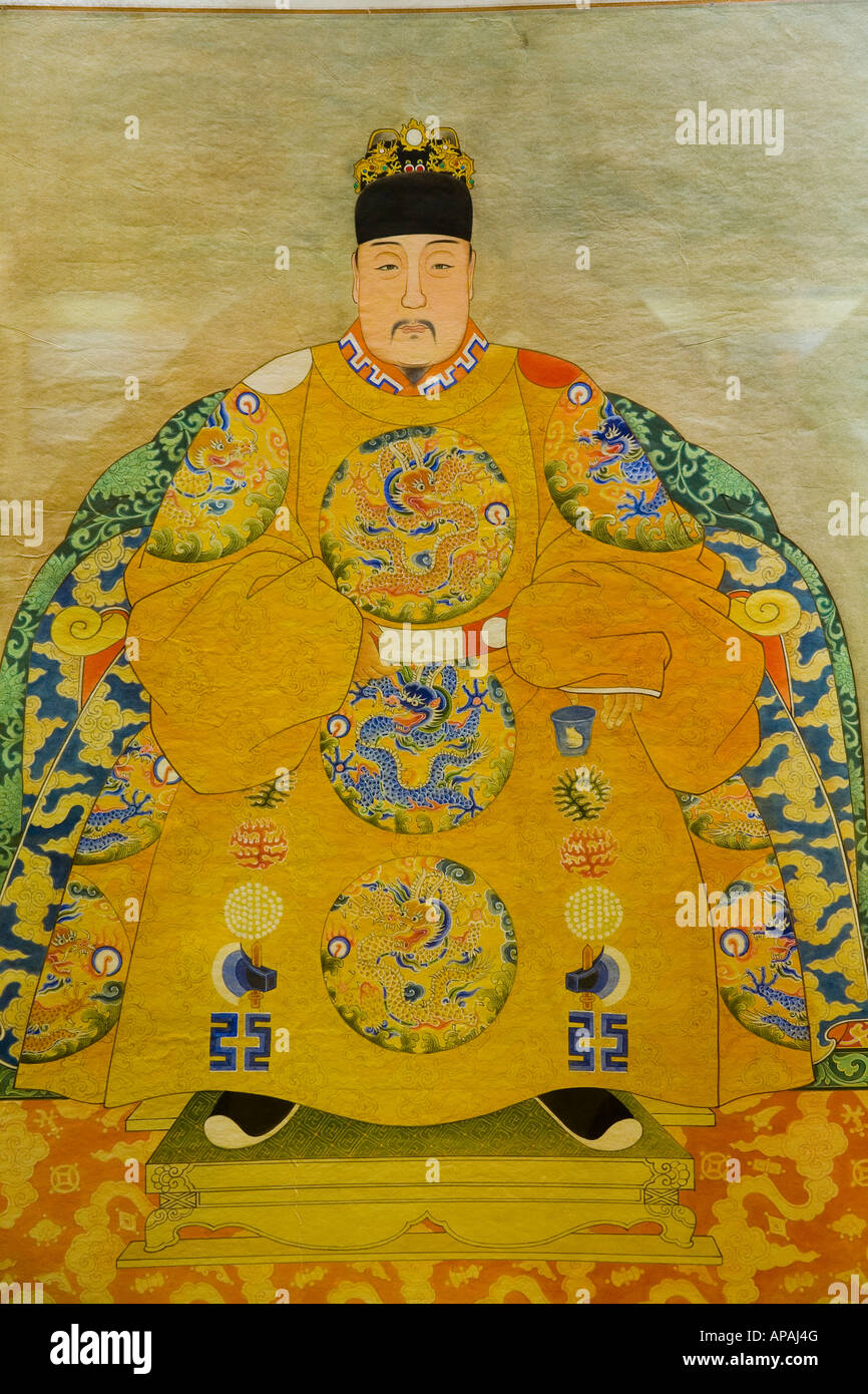 Chinese emperor painting hi-res stock photography and images - Alamy