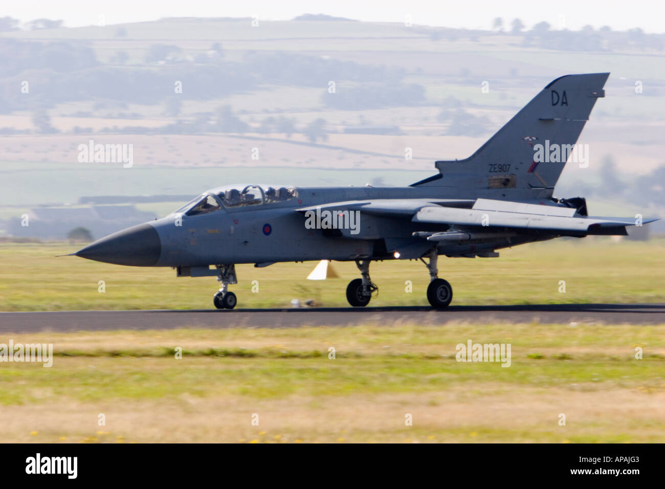 Raf plane landing hi-res stock photography and images - Alamy