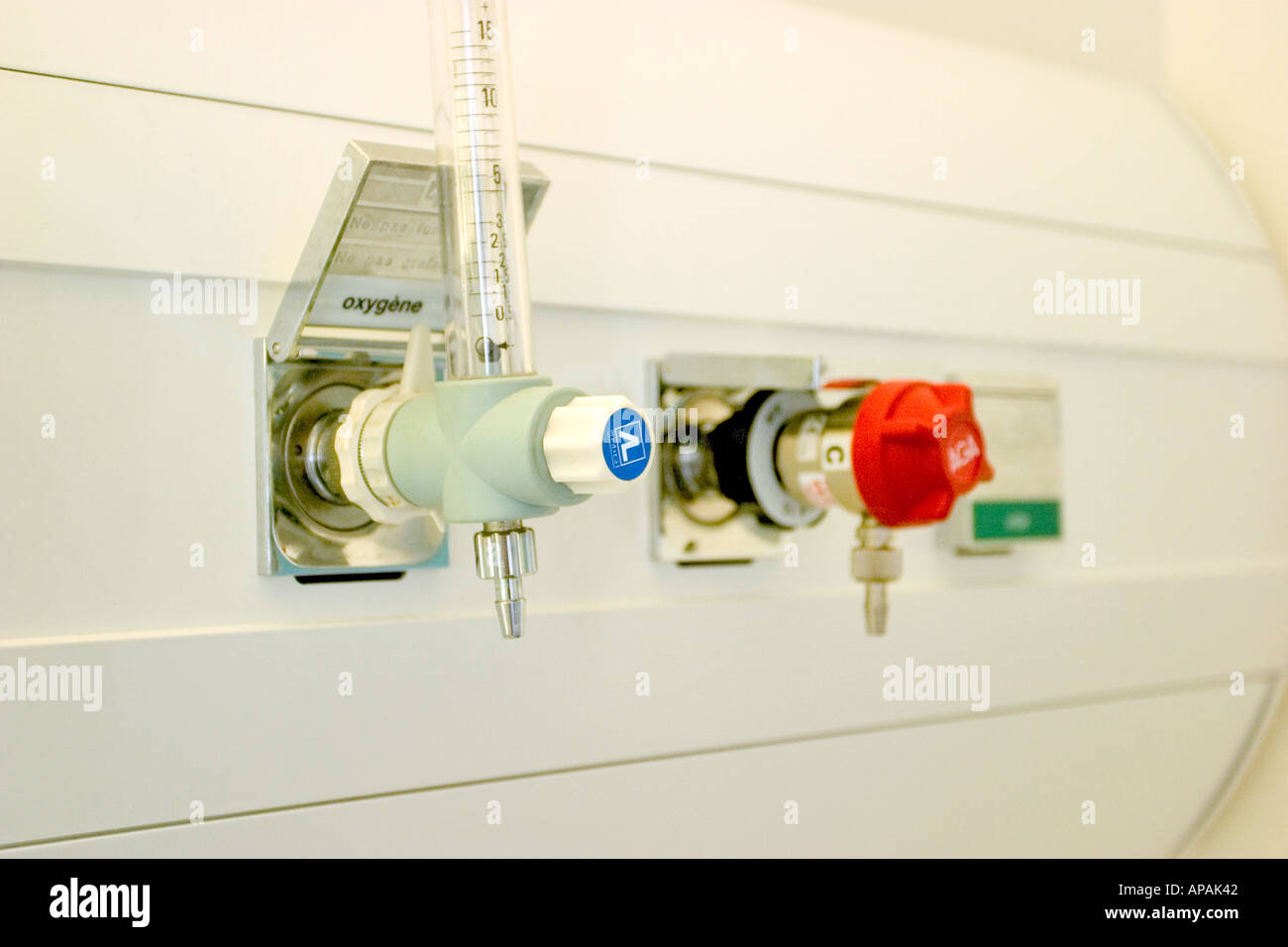 2 air oxygen in hospital Stock Photo - Alamy