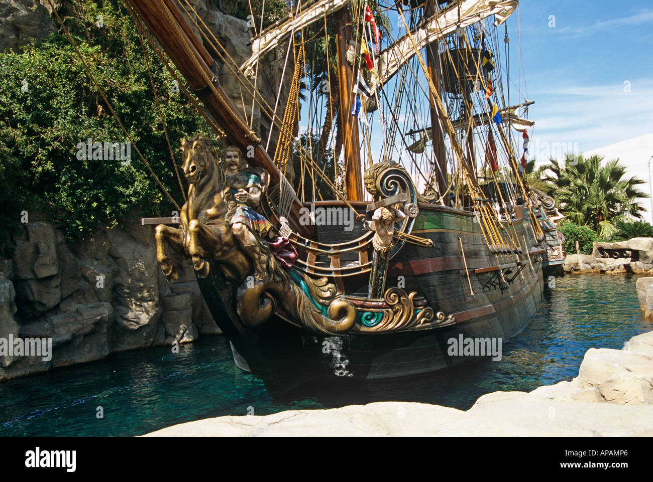 Ship Treasure Island Vegas