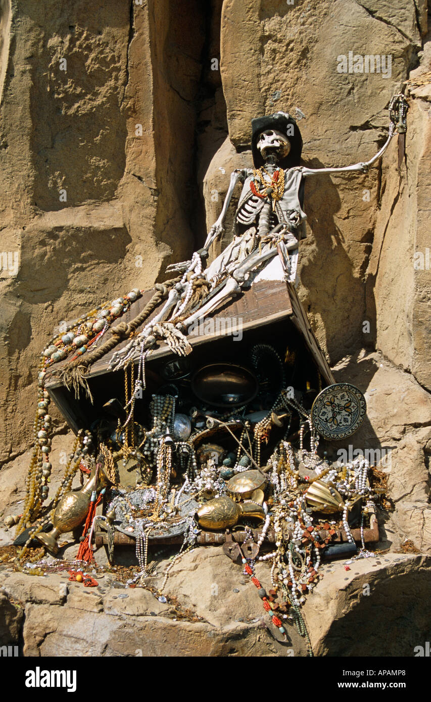 Skeleton and jewellery outside Treasure Island Hotel and Casino, Las ...