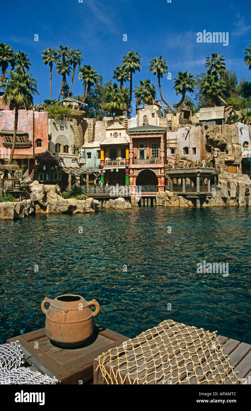 Treasure island hotel casino pirates hi-res stock photography and ...