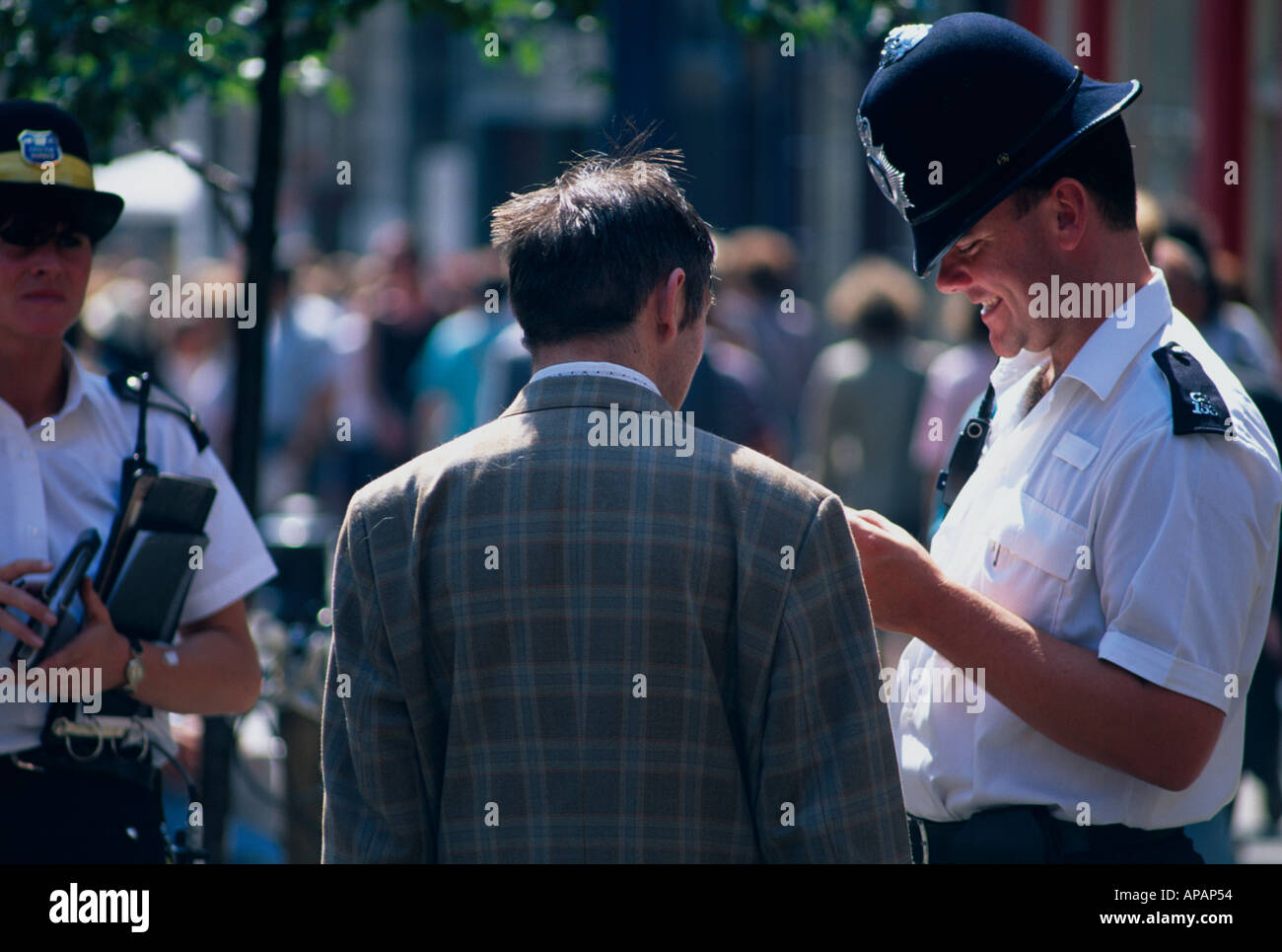 London bobby hi-res stock photography and images - Alamy