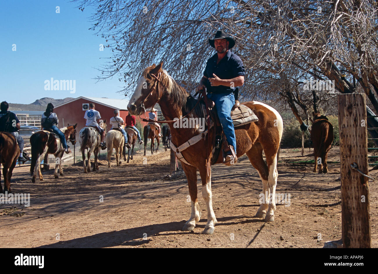 Gentleman on horseback hi-res stock photography and images - Alamy