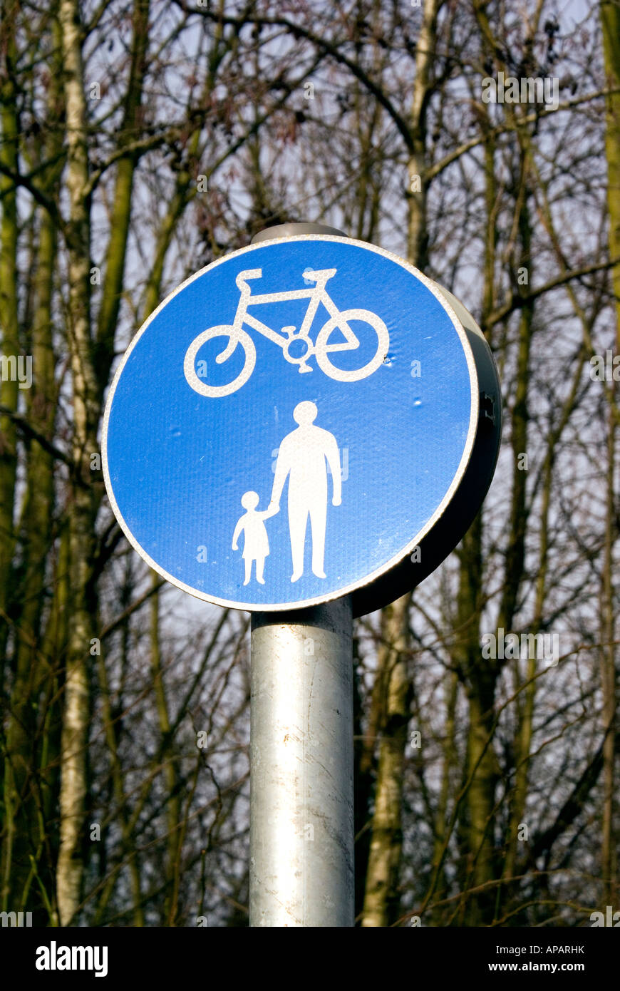 Cardiff cycling traffic hi-res stock photography and images - Alamy