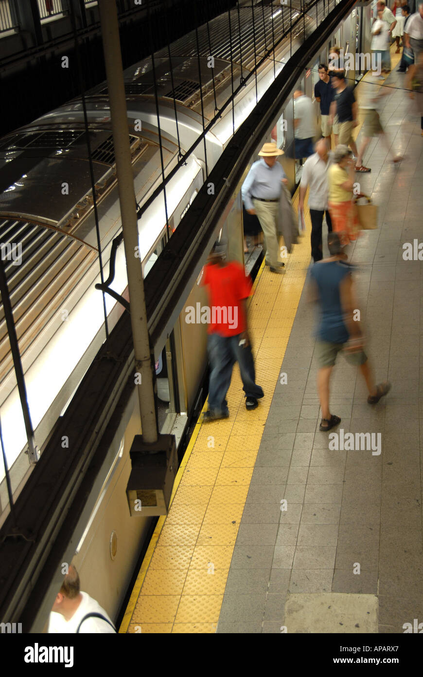 People leaving and entering subway car at a New York City station Stock ...