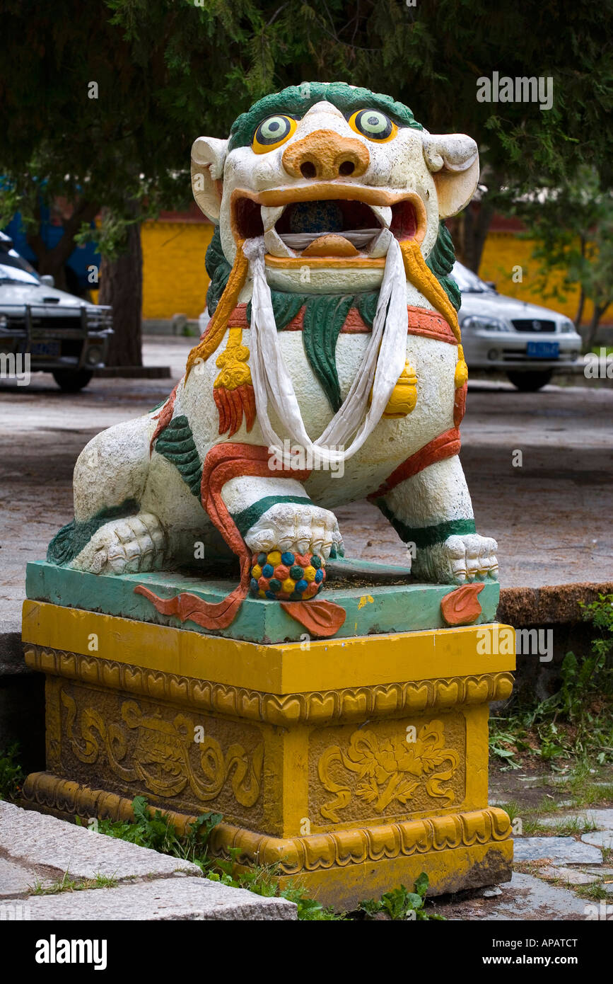 China tiger statue hi-res stock photography and images - Alamy