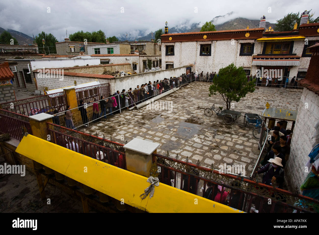 Grashi Monastery Tibet Stock Photo - Alamy