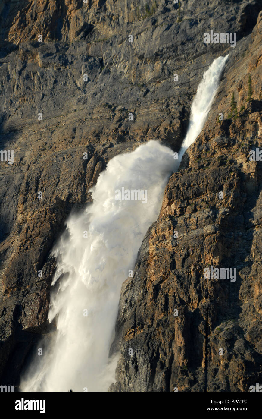 Waterfall down a vertical cliff hi-res stock photography and images - Alamy