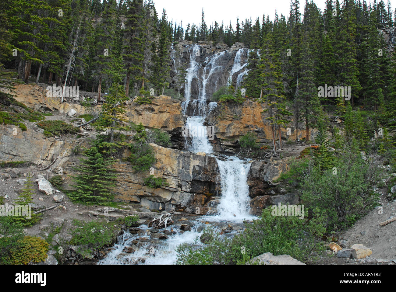 Waterfall plunges down a cliff hi-res stock photography and images - Alamy
