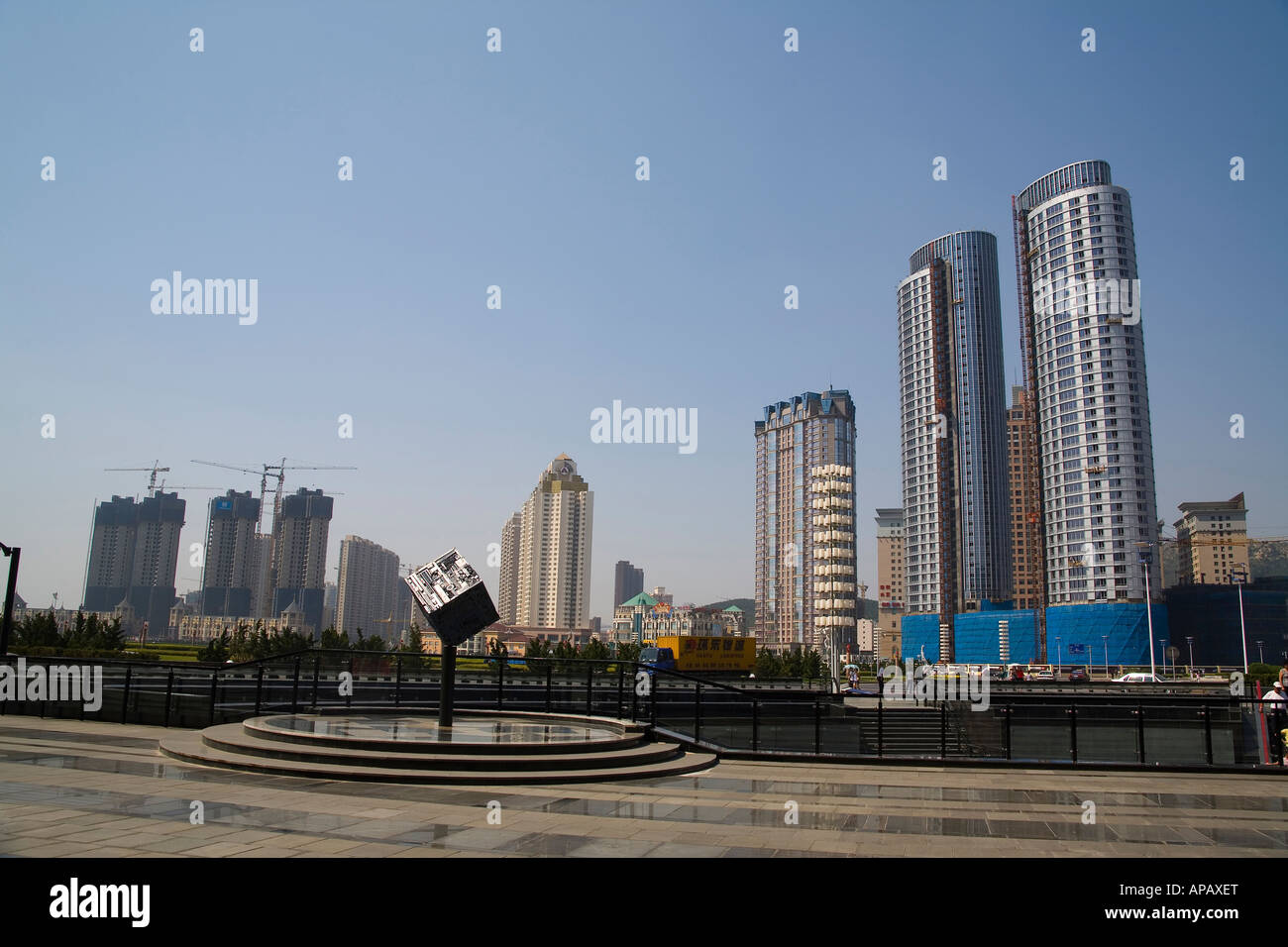 Rhyme of sea Square Dalian Stock Photo - Alamy