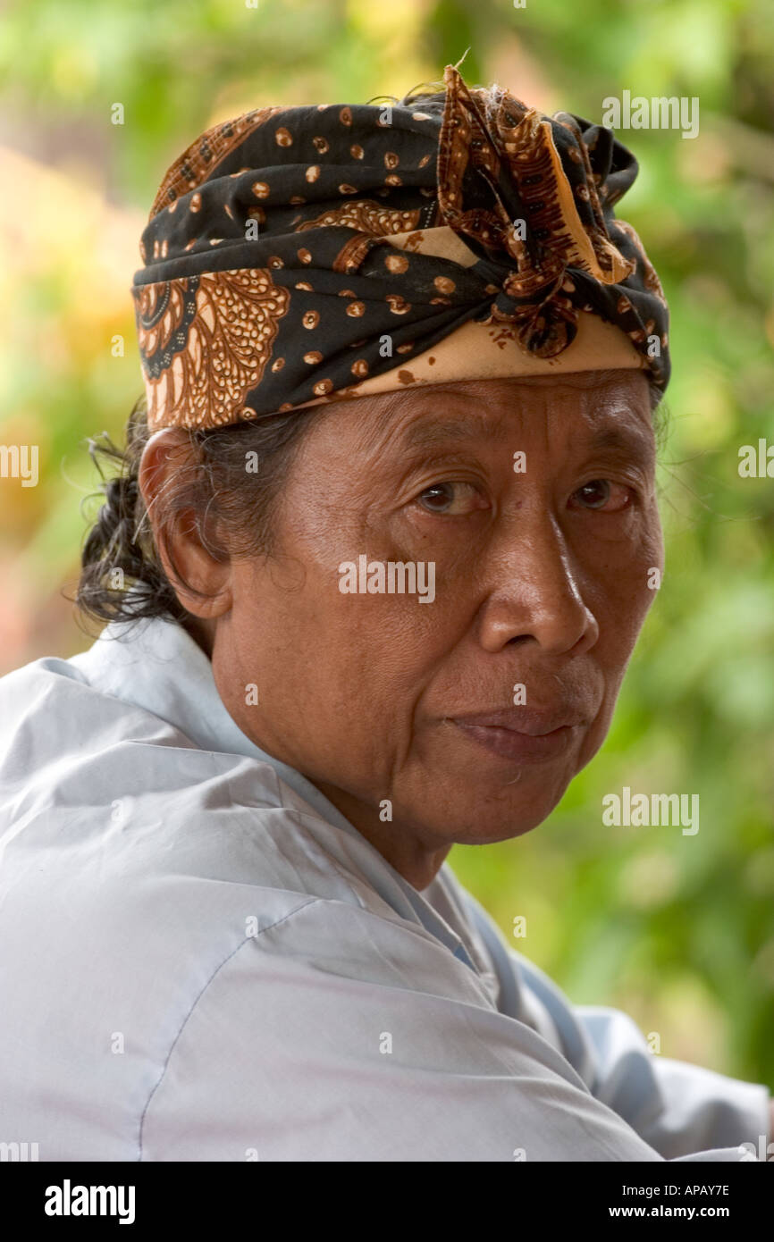 Balinese man in traditional headdress Stock Photo - Alamy