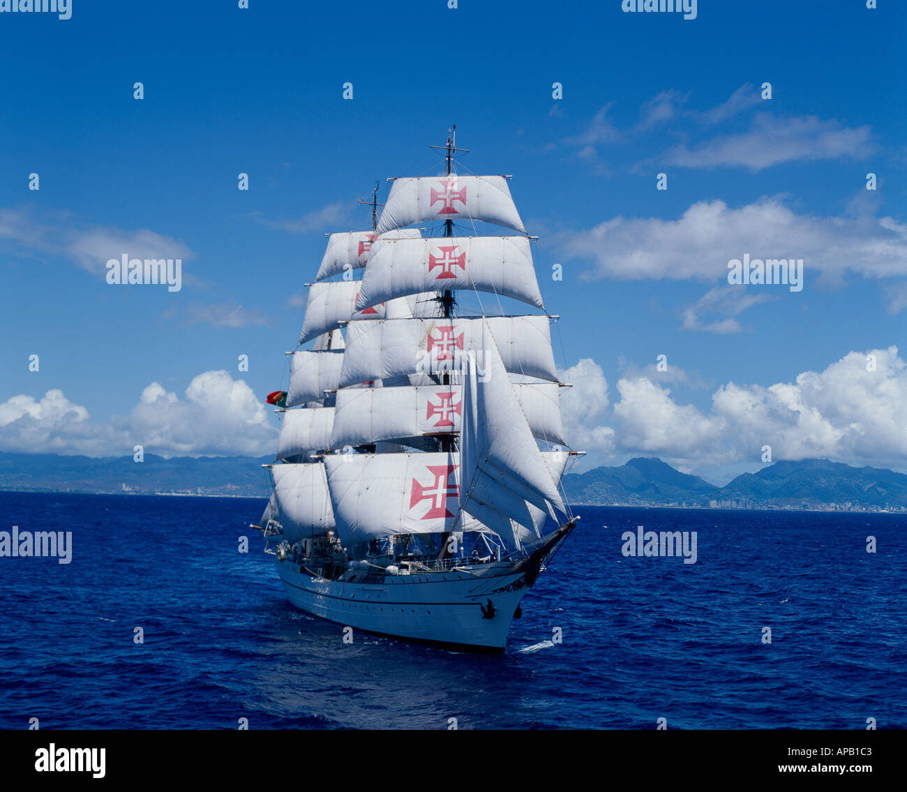 Sagres sailing ship hi-res stock photography and images - Alamy