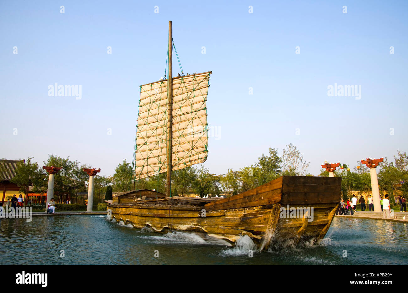 Qingming river garden hi-res stock photography and images - Alamy