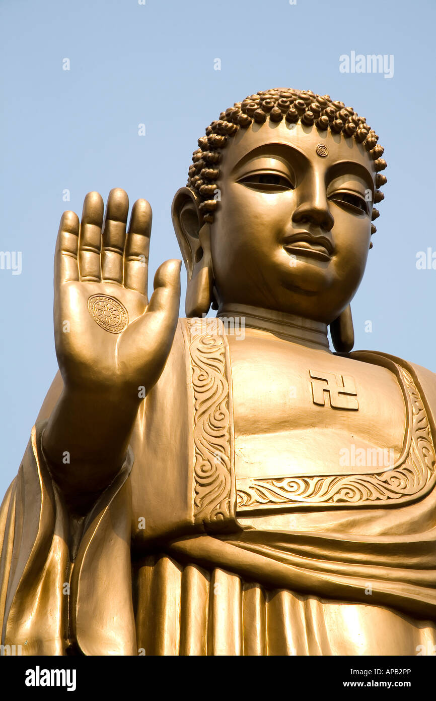 Wuxi china buddha hi-res stock photography and images - Alamy