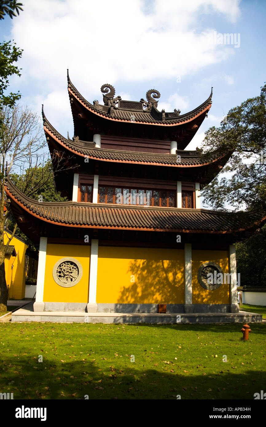 Linyin temple hi-res stock photography and images - Alamy