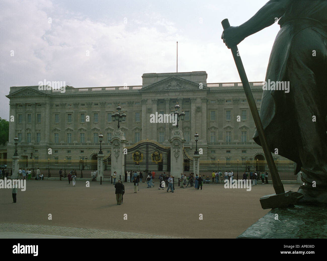 1837 buckingham palace hi-res stock photography and images - Alamy