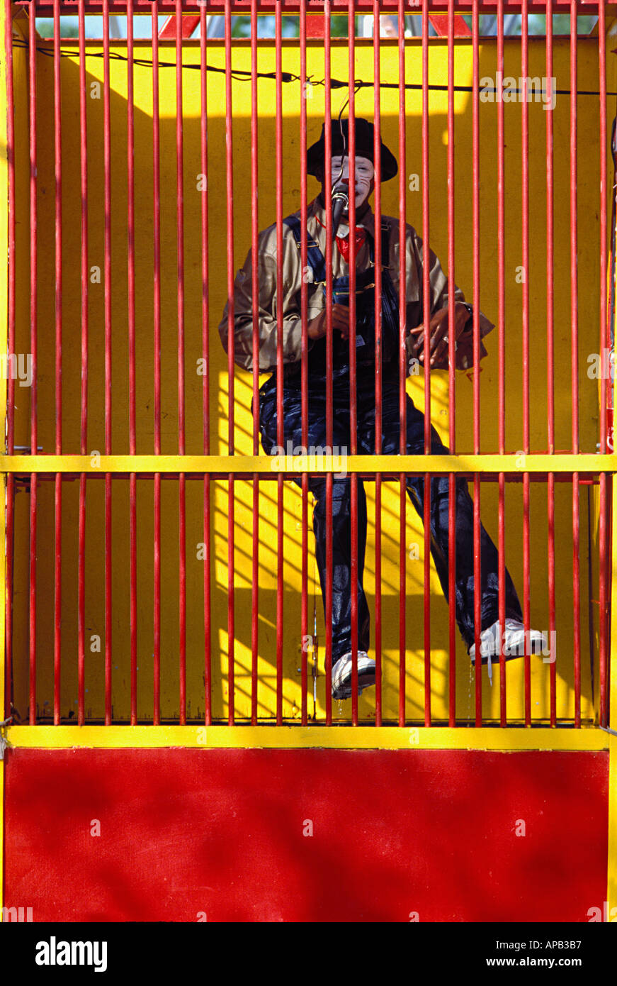 Dunking booth hi-res stock photography and images - Alamy