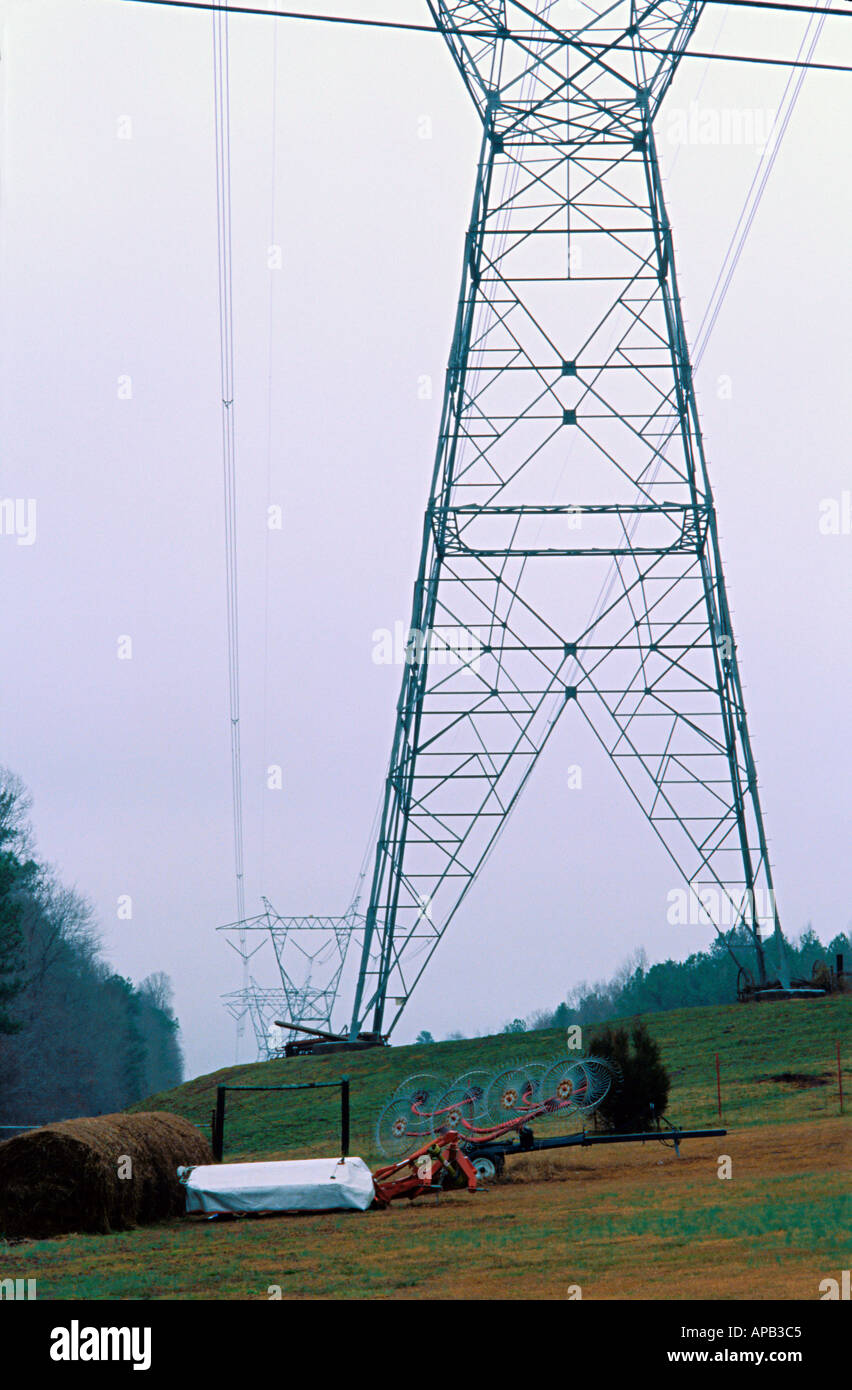 Suspended power lines hi-res stock photography and images - Alamy