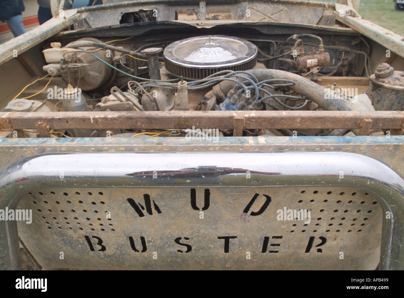 rover v8 engine in short wheel base off road jeep petrol internal ...